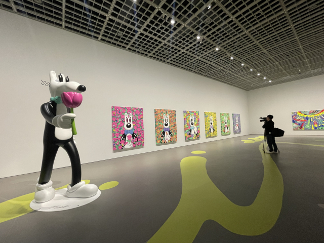 멜로의 한 마디, '꽃 향기를 맡기 위해 잠깐 멈춰 보세요' - Kollo