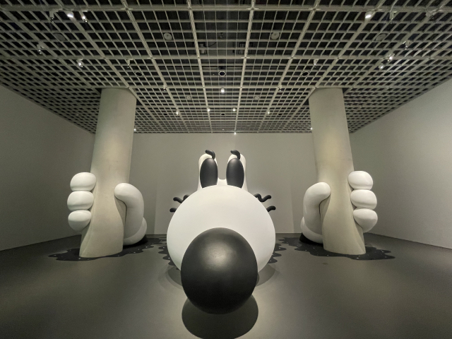 멜로의 한 마디, '꽃 향기를 맡기 위해 잠깐 멈춰 보세요' - Kollo